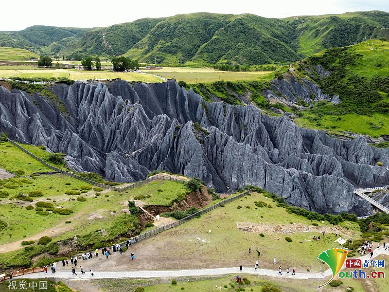 Moshi Park in Sichuan becomes a popular attraction_English__China Youth ...