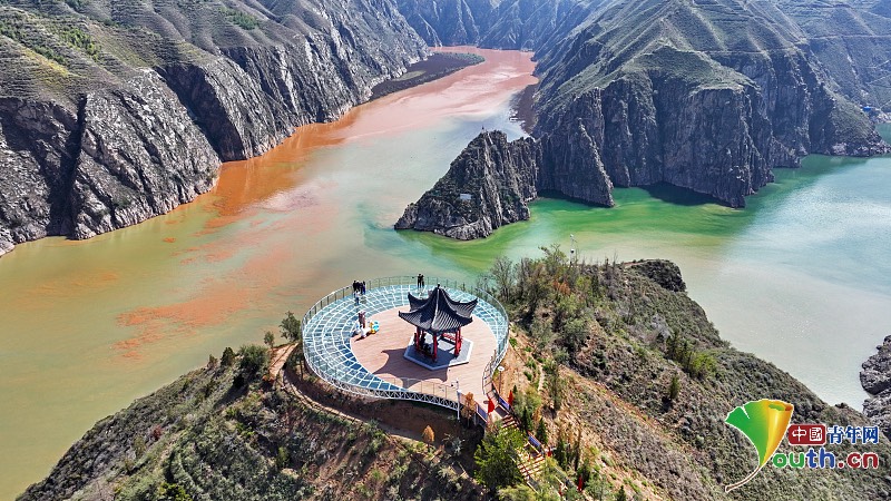 Clear distinction was seen between the Yellow River and Tao River ...