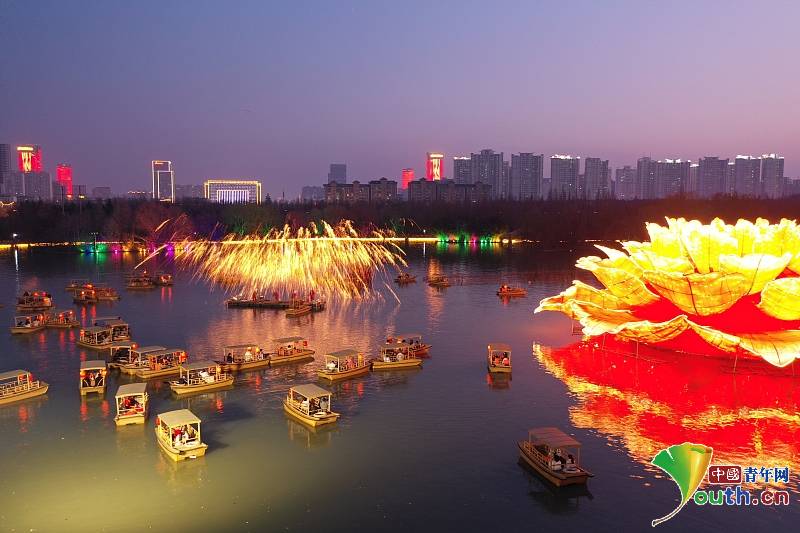 Splendorous iron flower performance was displayed in Henan_English ...