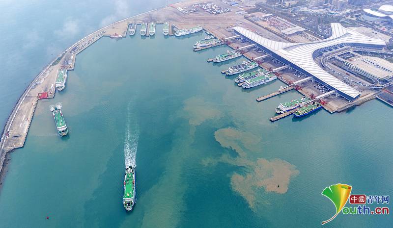 Qiongzhou Strait faced peak of return travel during Spring Festival ...