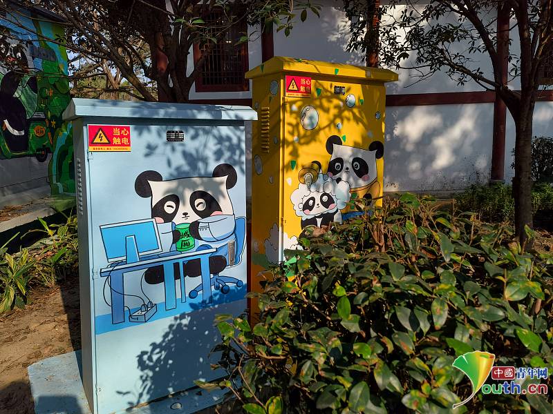 Colorfully painted panda transformer boxes debuted on the streets in ...
