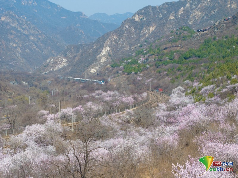 Beijing subway Line S2 went through Juyongguan_English__China Youth ...