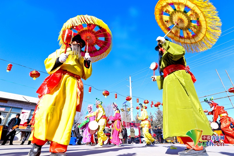Shehuo performer is rehearsing for the Spring Festival_English__China ...