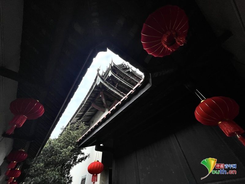 The ancient Xibei Goddess Palace stands majestically in Longyan_English ...