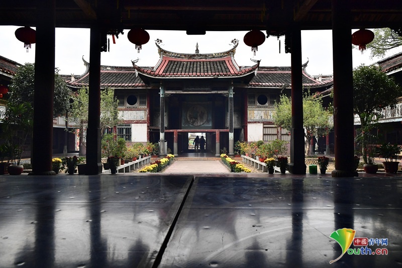 The ancient Xibei Goddess Palace stands majestically in Longyan_English ...