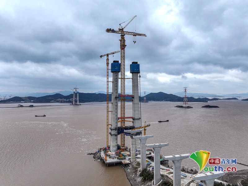 Pylon construction: Shuangyumen Mega Bridge surpasses 150 meters ...