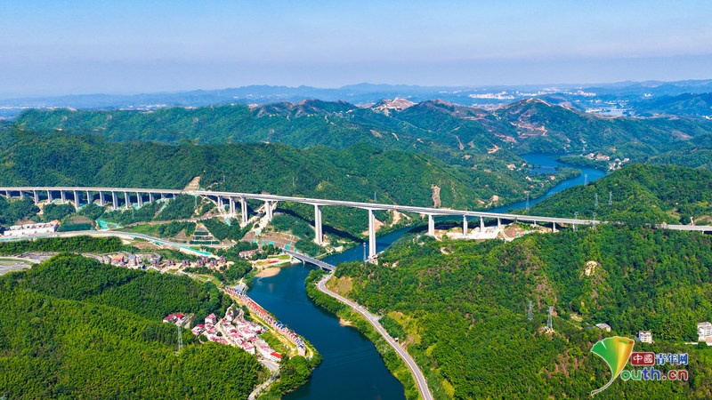 Shangyou River Super Bridge nears completion_English__China Youth ...
