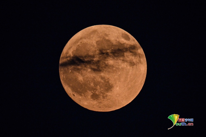 "Red Moon" appears in the sky as total lunar eclipse unfolds_English ...